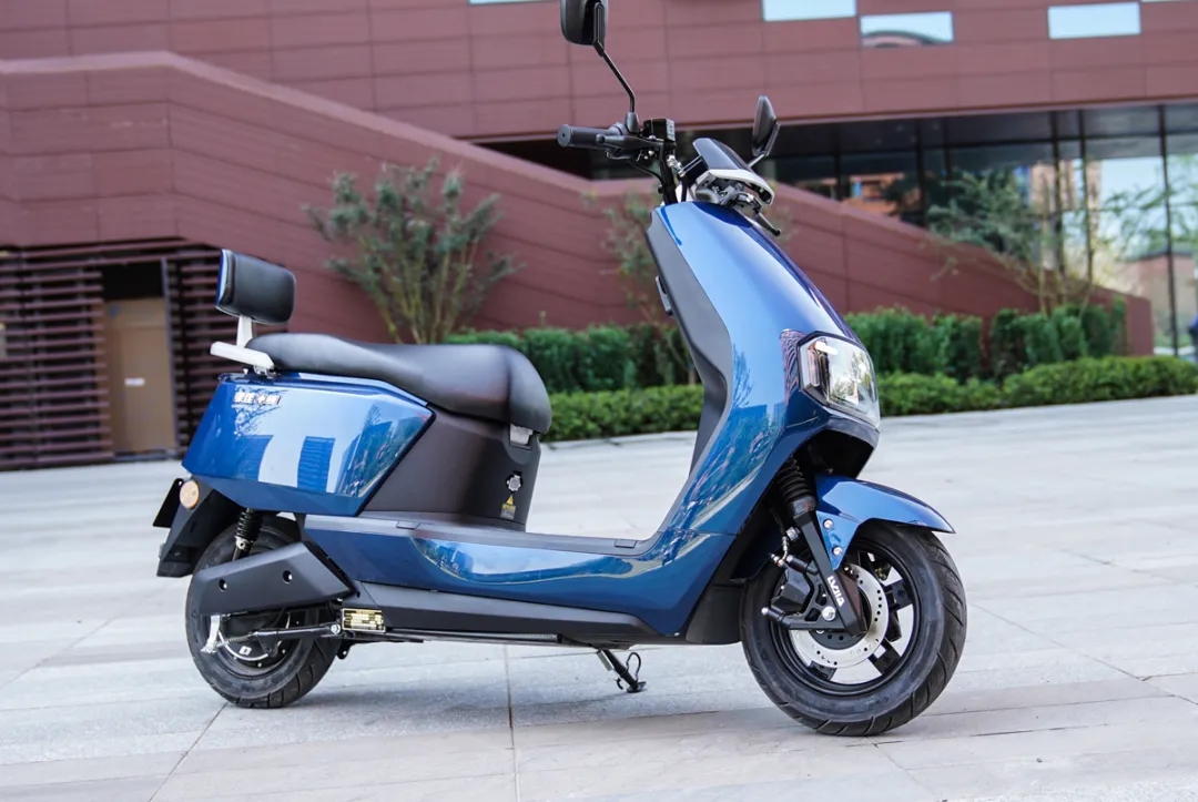 Equipped with a large-capacity battery, can run 150 kilometers, Lvjia ...