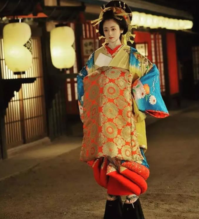 What are the requirements for dating a Japanese oiran?If you want to ...