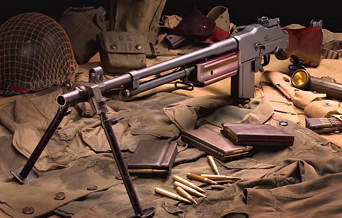 Inventory of World War II light weapons cost 98K to 28 US dollars MG40 ...