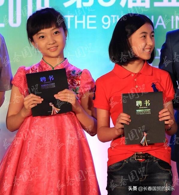 Lin Miaoke and Zhang Zifeng took a group photo 7 years ago to be ...