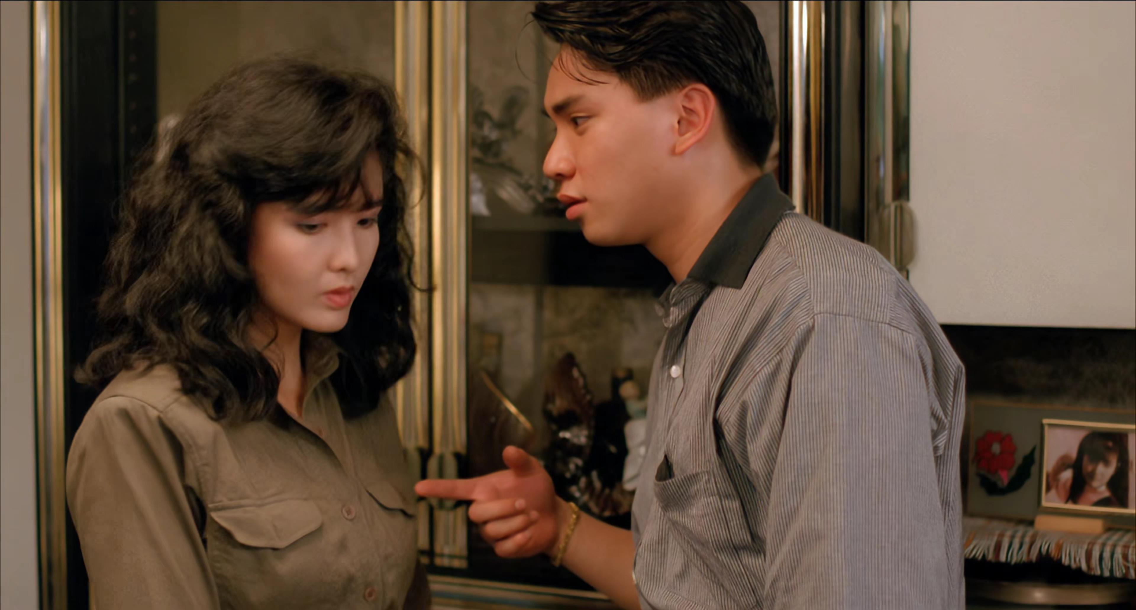 Stephen Chow's early films, hand in hand with Chen Huimin, the heroine Zhou Huimin has a fairy ...