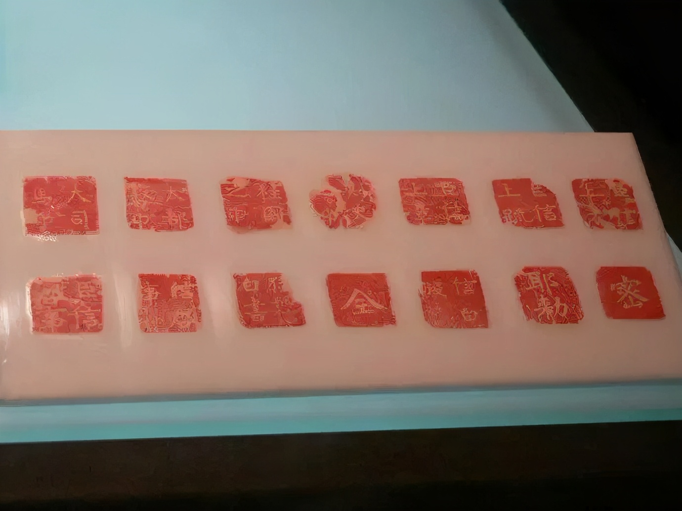 A student from Shaanxi picked up a 26-sided "dice", and it was only 10 ...