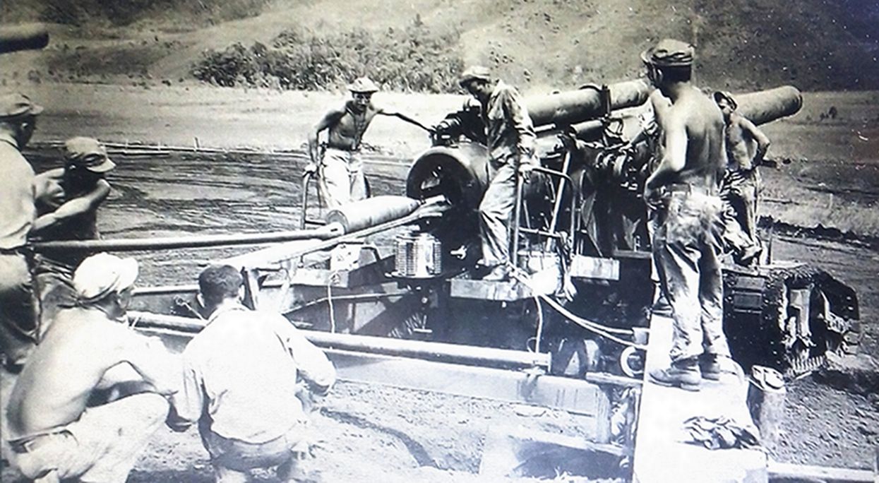 M1 240mm howitzer of American artillery in World War II - iNEWS