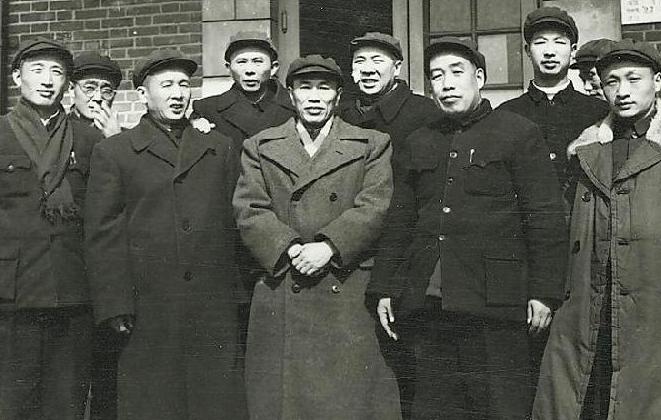 Deng Hua took the initiative to let Xian Chen Geng Song Shilun. After ...