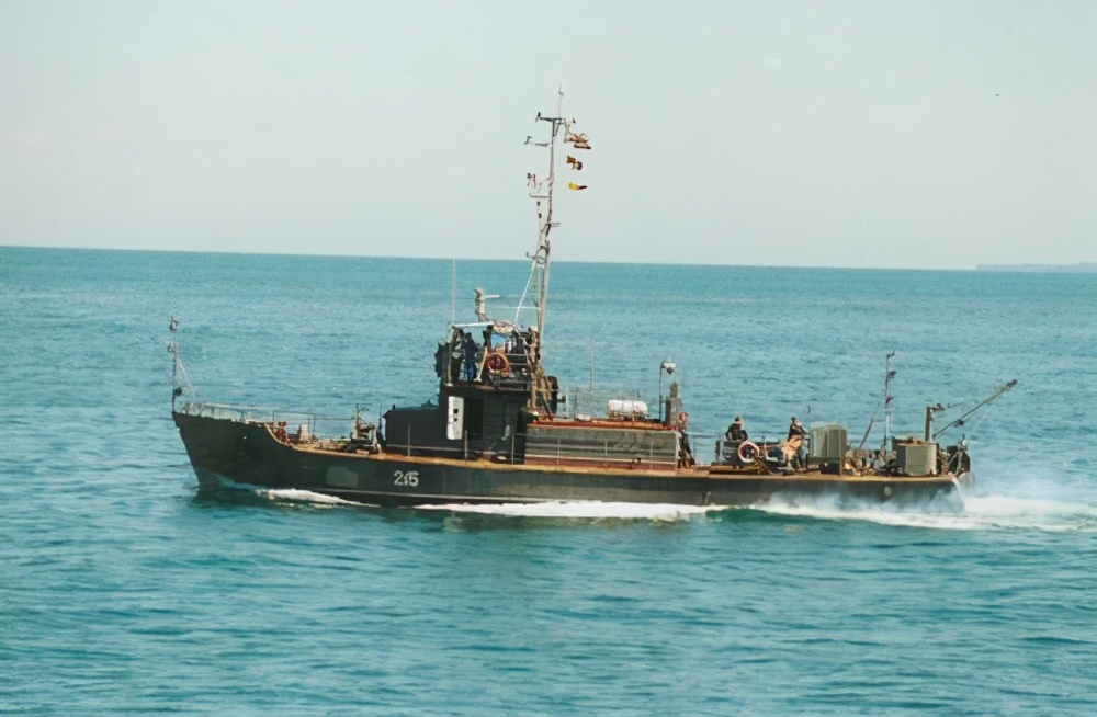 The minesweeper known as the "Maritime Expendables", why does the US ...