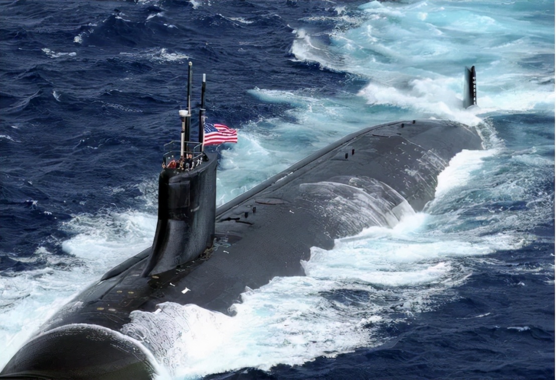A US nuclear submarine hit the culture tank in the South China Sea ...