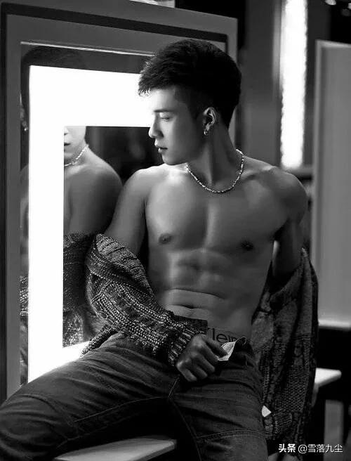 Han Dongjun plays the sharpshooter Pinghe in Changjin Lake, showing off ...