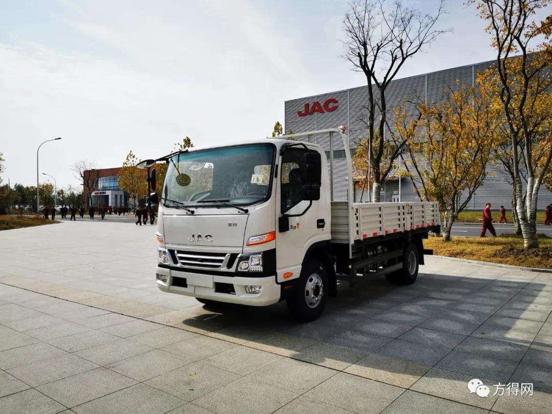 Aspiring to be the "King of Smart Light Truck 2020! JAC Junling A8 has ...