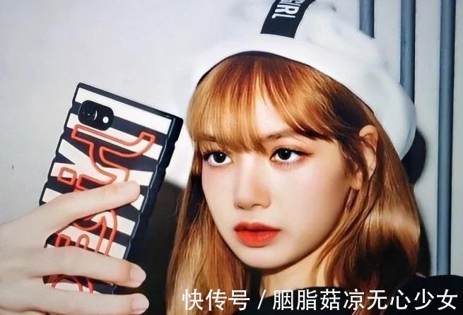 Lisa said that she was scary without makeup. She thought she was too ...