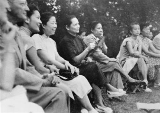 Soong Ching Ling's later years: Facing the trilemma of the Song family ...