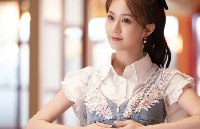 The programmer is so cute: Jiang Zitong strongly kisses Chen Yiming ...