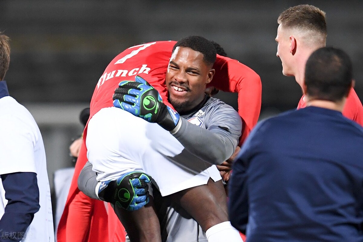 Embarrassing who lacks!Four of the top five leagues with zero seals ...