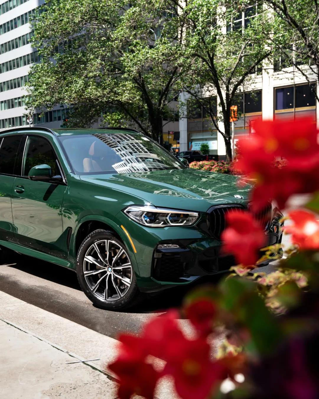 Two special colors of BMW paint, which one do you prefer? - iNEWS