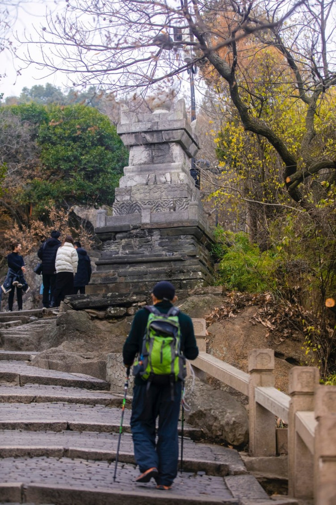 Suzhou Travel Notes: Lingyan, Mountain Temple - iNEWS