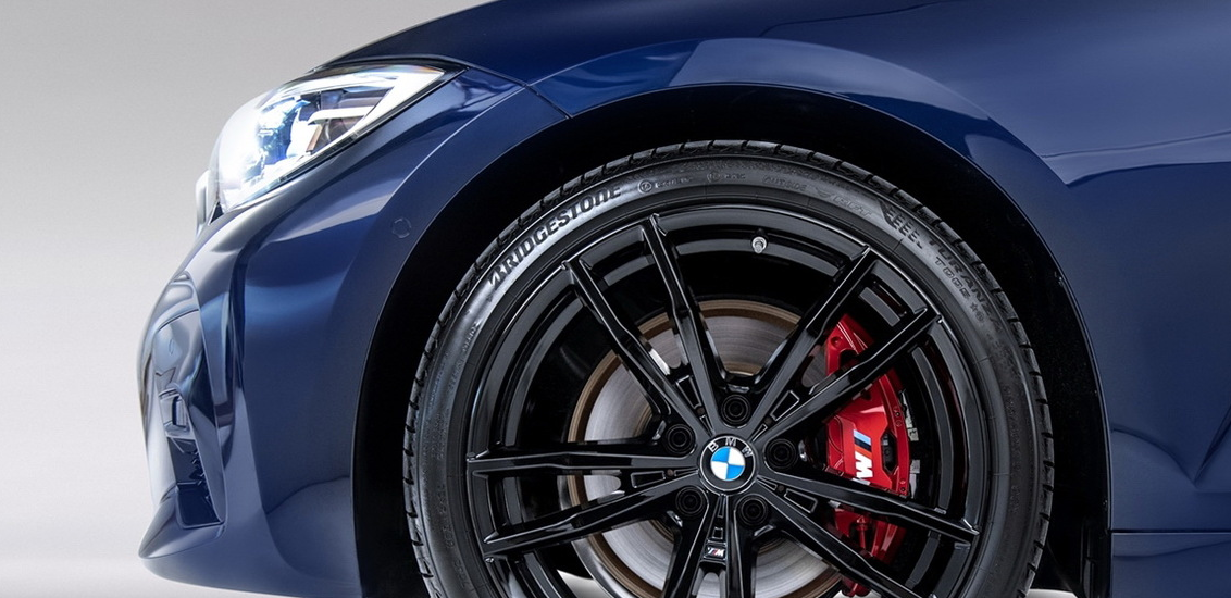 BMW 330i / 330i Touring M Night Edition - iNEWS