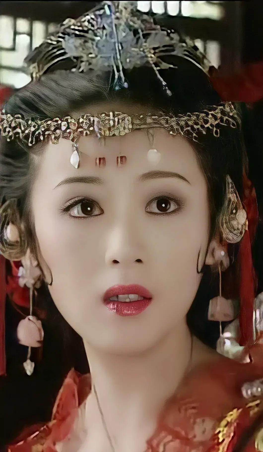 Pretty little Li Lin - iNEWS