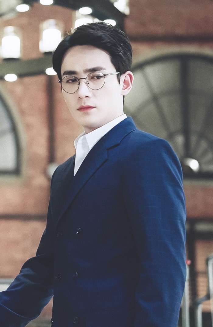 Who are the actors who are suitable for Qiao Feng in the Chinese ...
