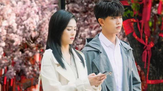 Why does Shiyi have memories of past lives in "Life forever"?This is a ...