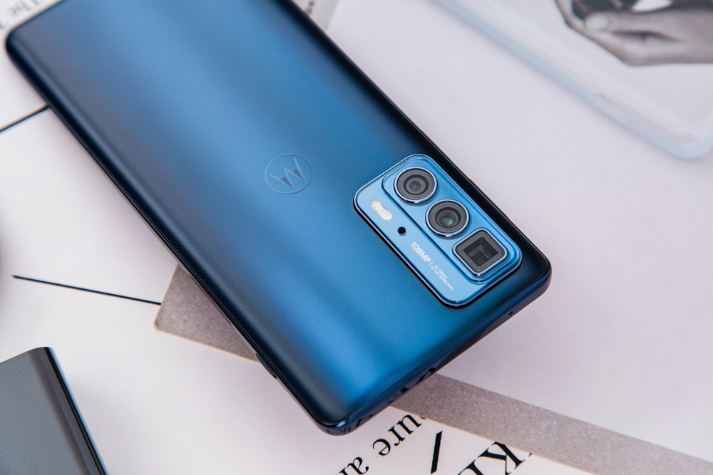 How about the "hexagonal warrior" in the flow of Malone?Motorola edge s ...