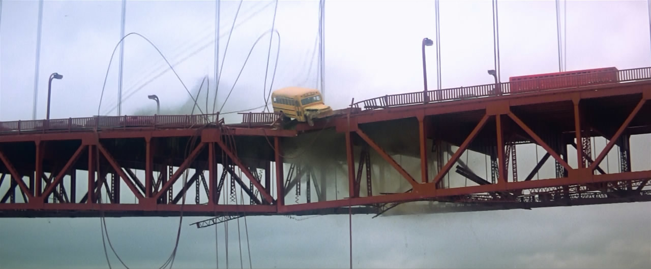 The worst bridge in the world: as many directors praise it, more ...