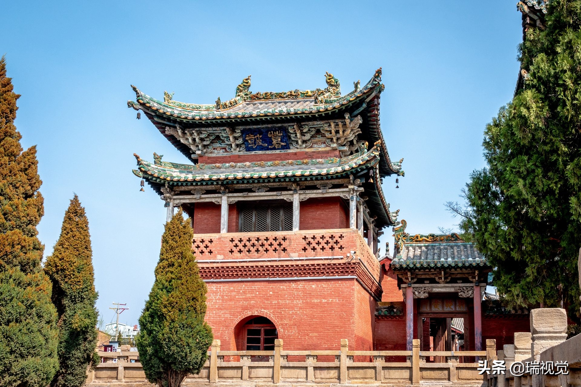 Chong'an Temple: The largest pavilion-style building in Guzezhou, with ...