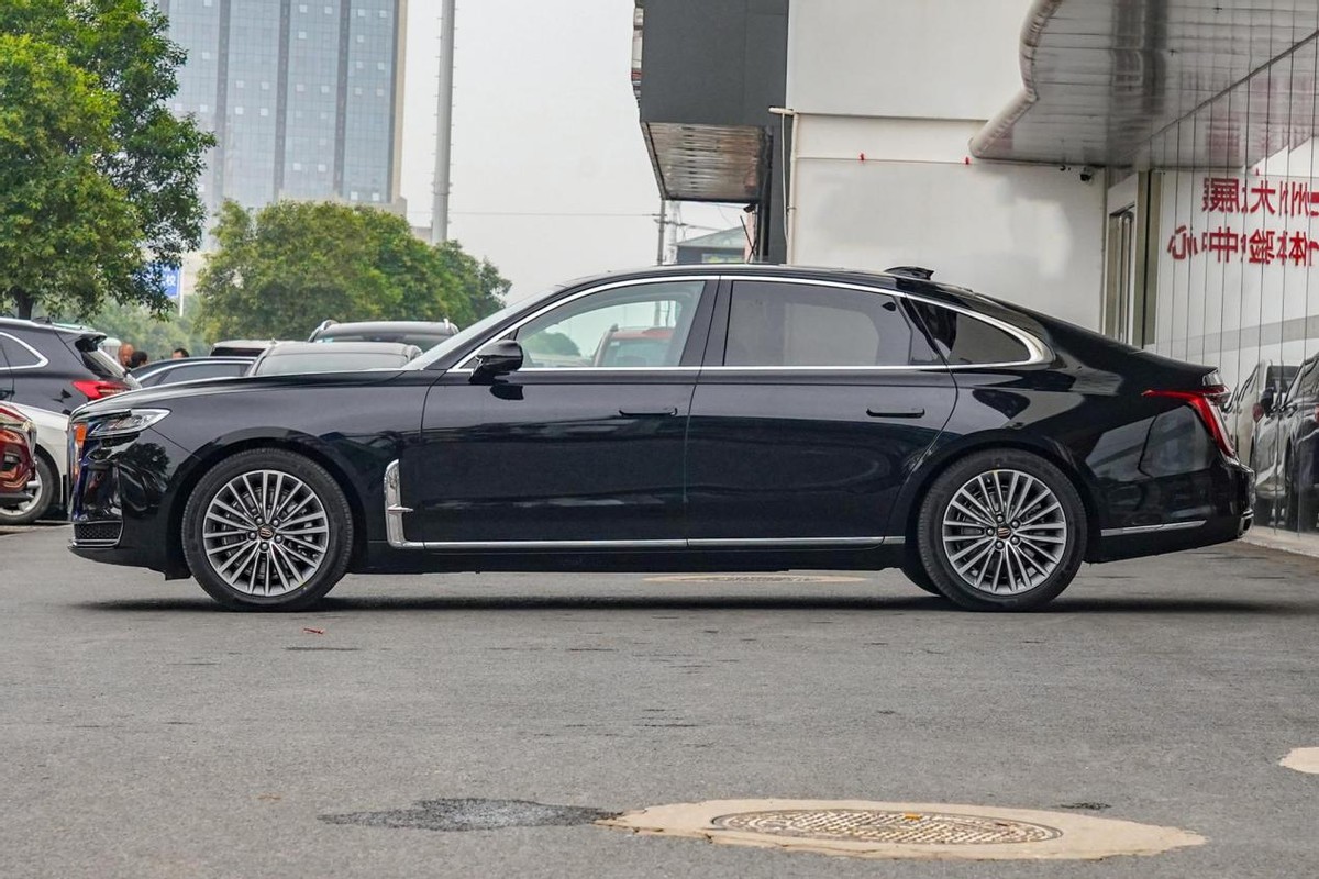 "The light of domestic products" Hongqi H9, sales catch up with CT6, S90, is it a success? - iNEWS