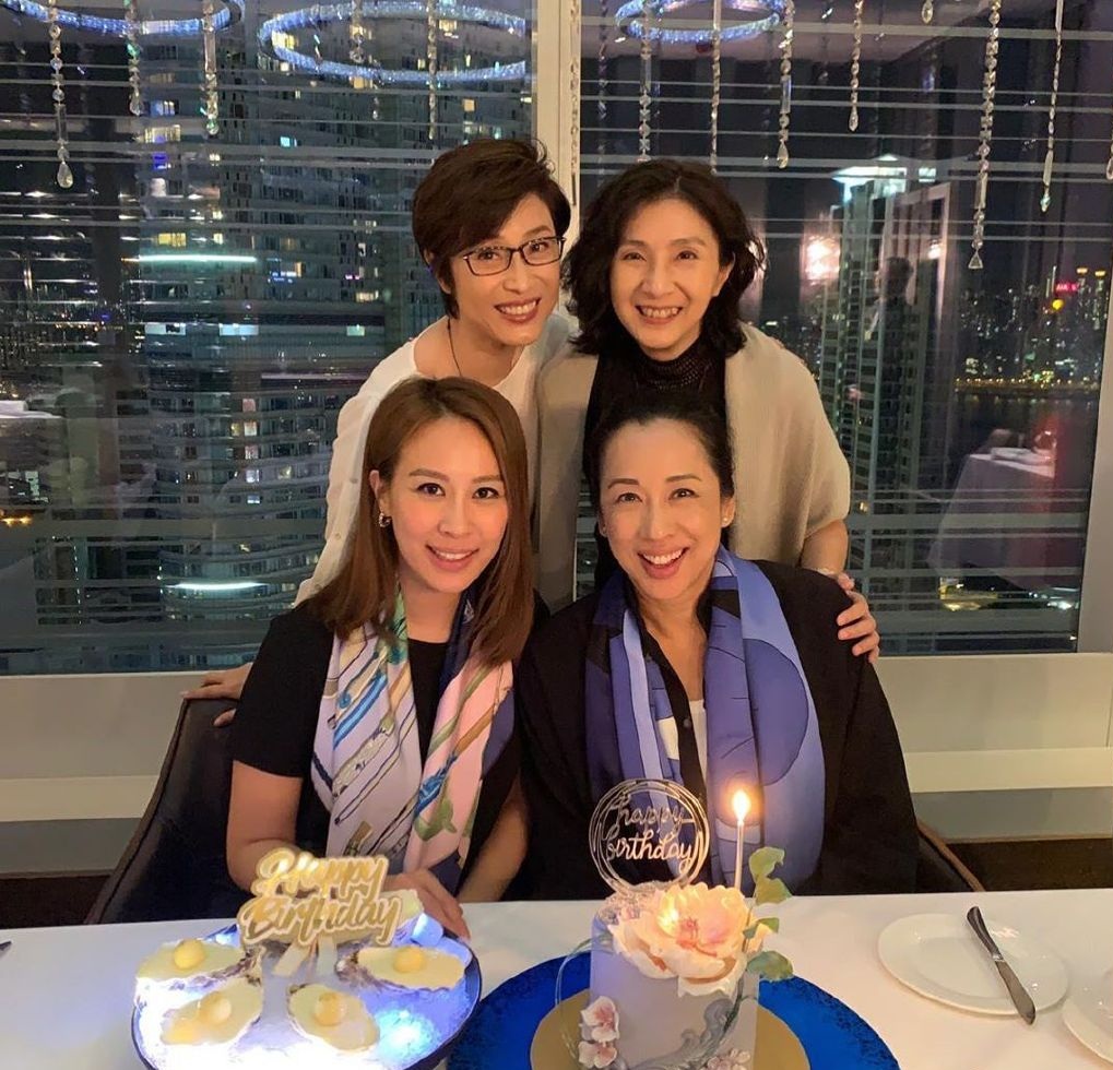 62-year-old Zhu Lingling has a private party, dressed as plainly as Guo ...