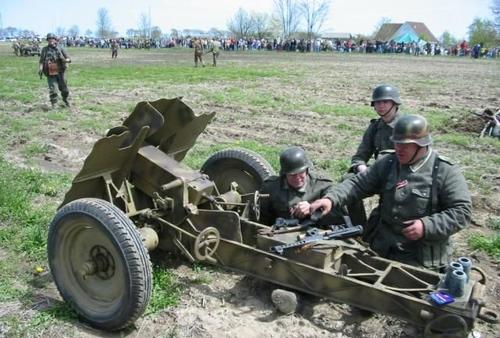 The tenacious fighting will of the German infantry and combat engineers ...