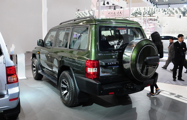 The forgotten off-road, 4 meters long, equipped with four-wheel drive ...