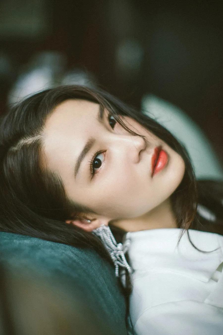 Beauty Photo Album (Li Qin, Zhao Lusi, Li Zhien) - iNEWS