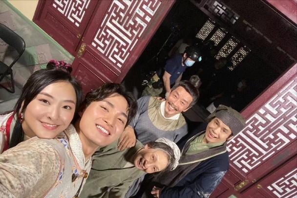 Intimacy outside the theater!Hong Kong media revealed that TVB's top niche, Zhou Jialuo, cheated ...