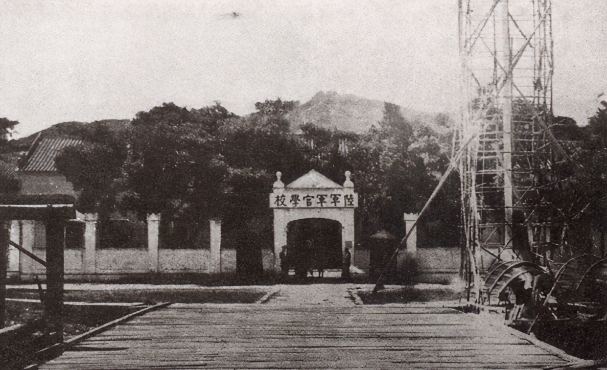 Wen Qiang went to the United States to play in his later years, and his ...