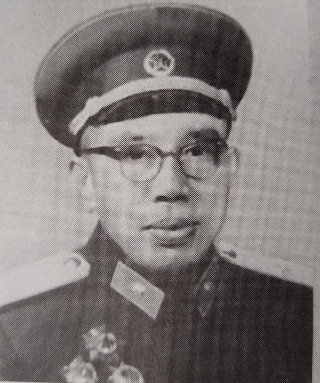 Ranks and salaries of the five military commissions' five headquarters ...