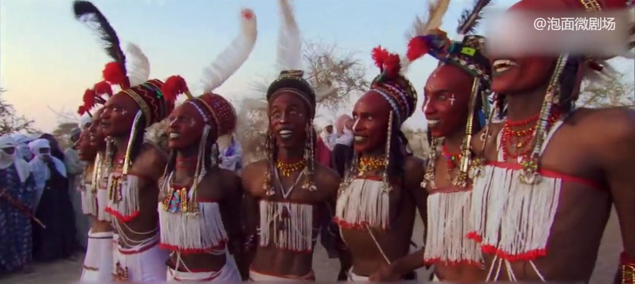 African matriarchal tribes have polyandry, men with heavy makeup and ...