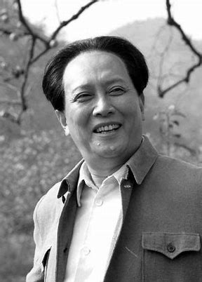 47-year-old "Duan Fei" Li Yijuan took Tang Guoqiang's arm and was ...