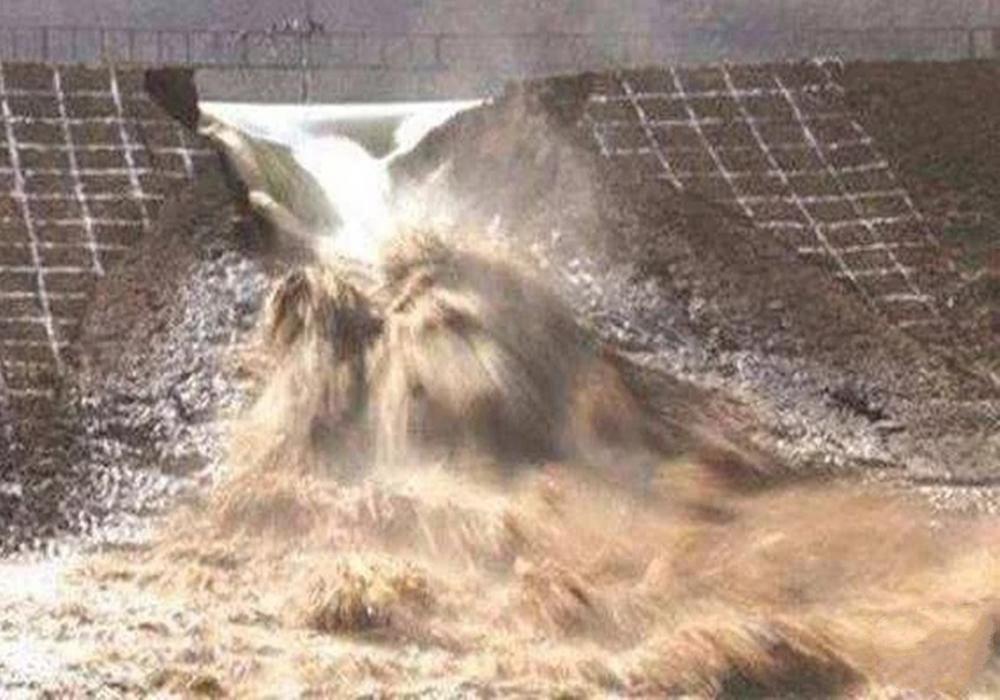 The dam built in India took 42 years, cost 22 billion, and collapsed ...
