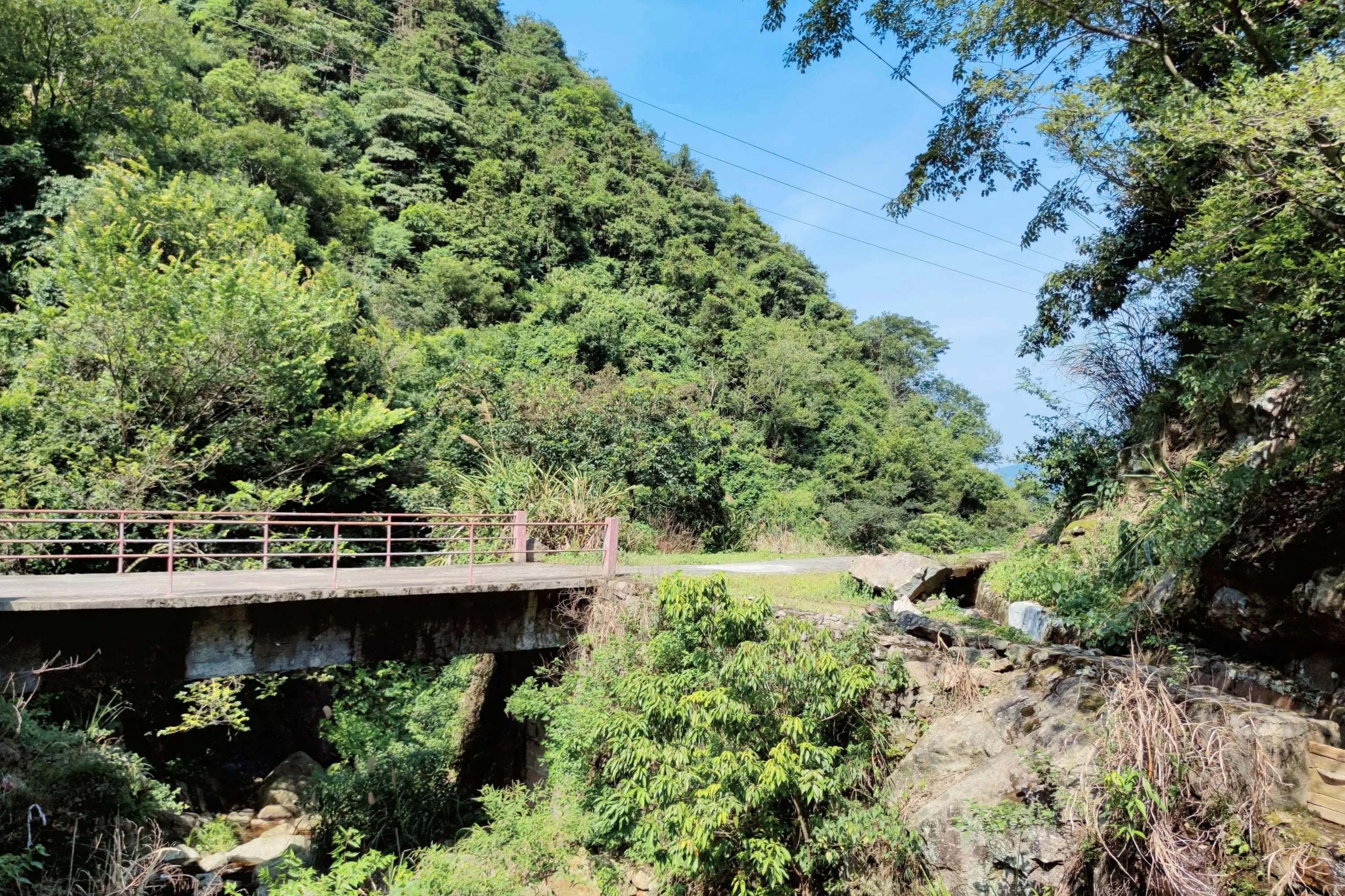 Take you to Fuzhou-the ancient waterway on the cliff's "Red Flag Canal ...