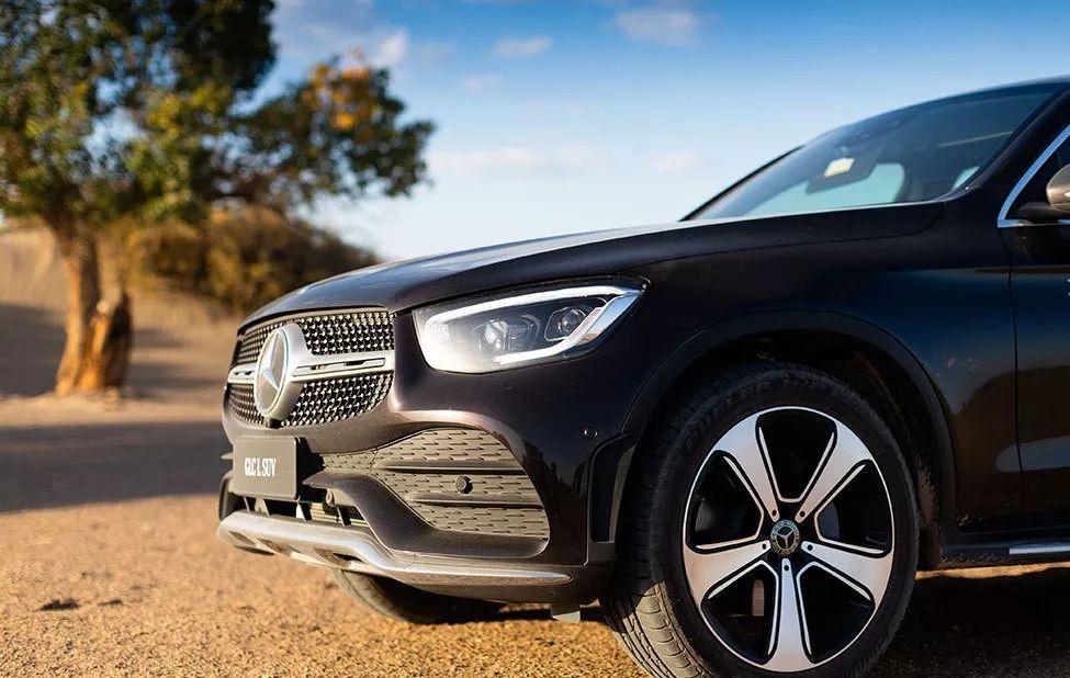The new generation of long-wheelbase Mercedes-Benz GLC: more spacious ...