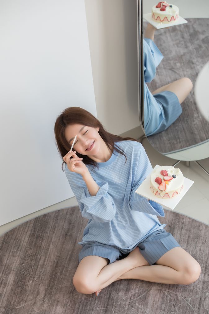 Celebrity beauties: Qin Lan, Zhang Junning, Li Chunyi - iNEWS