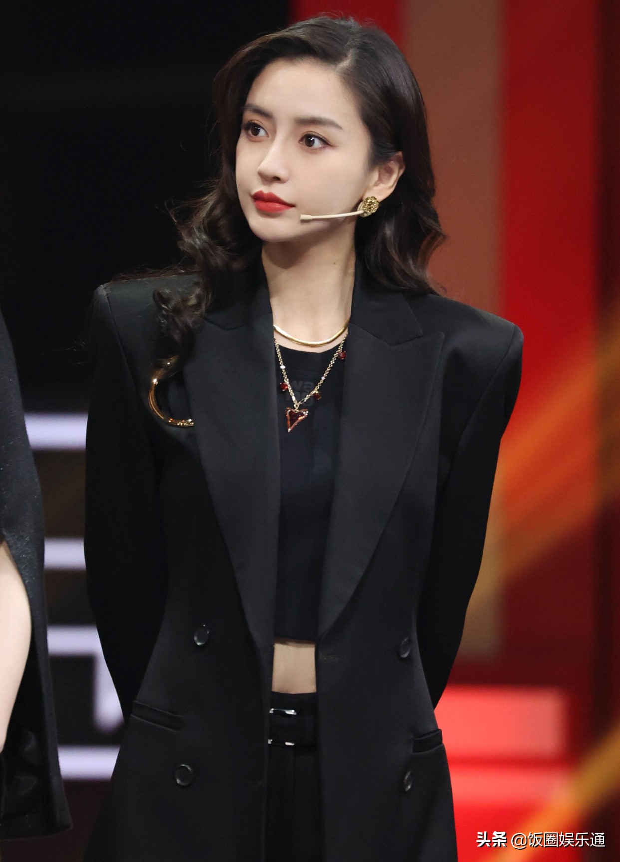 What else can Yang Ying do without "Run"?She used two new variety shows ...