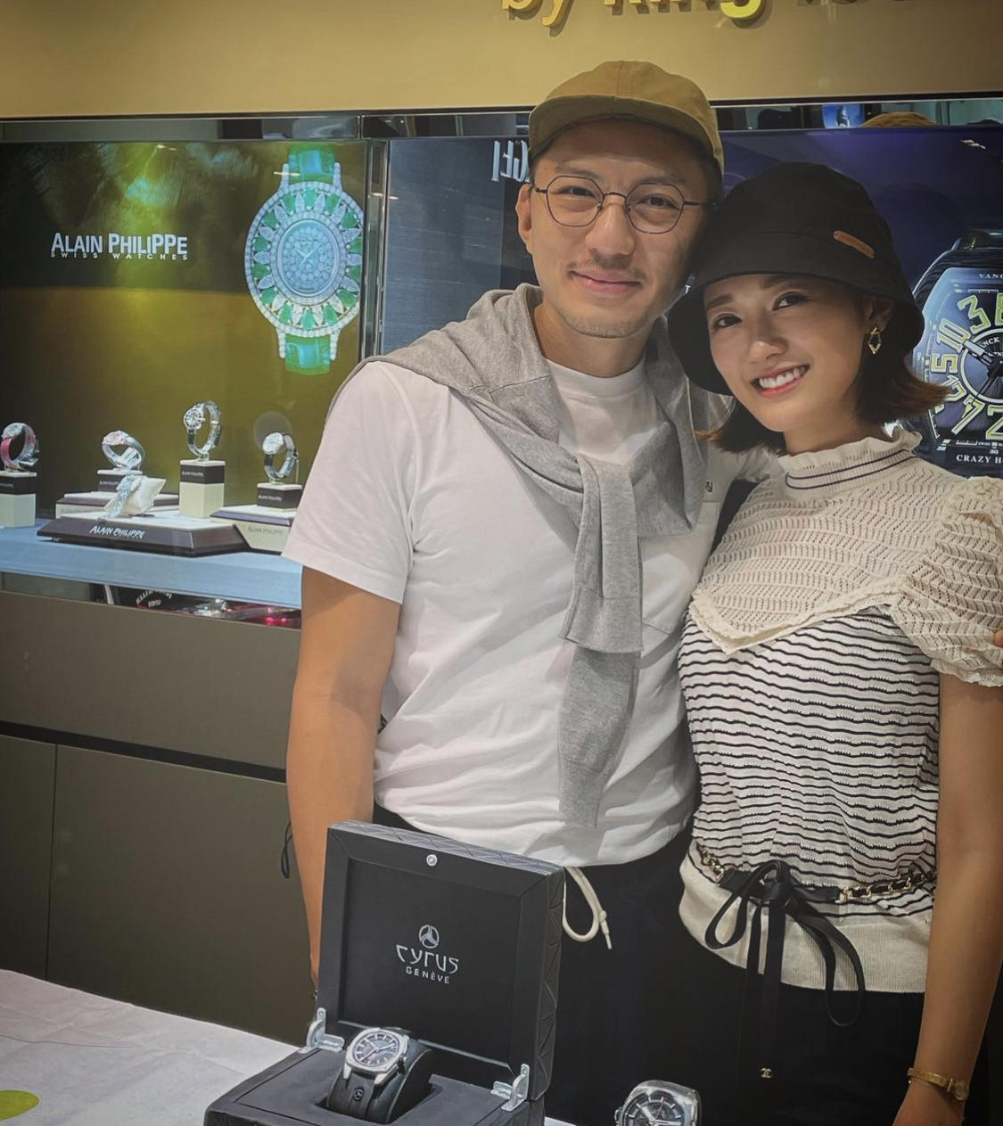 Hong Kong male Yuan Weihao is an adult student winner, and he is both proud of his love career ...