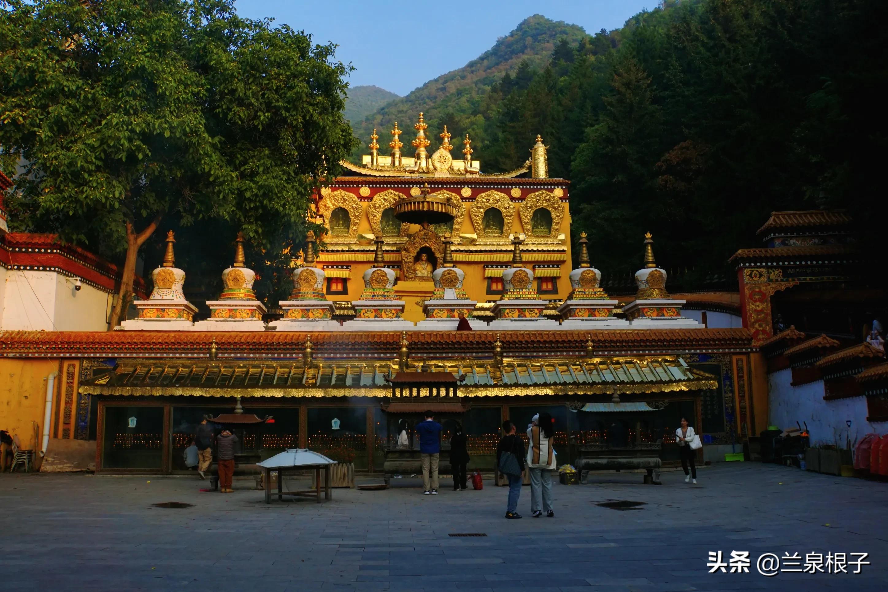 Yunding Mountain, Shifogou Scenic Area, Lanzhou, is intoxicating in ...