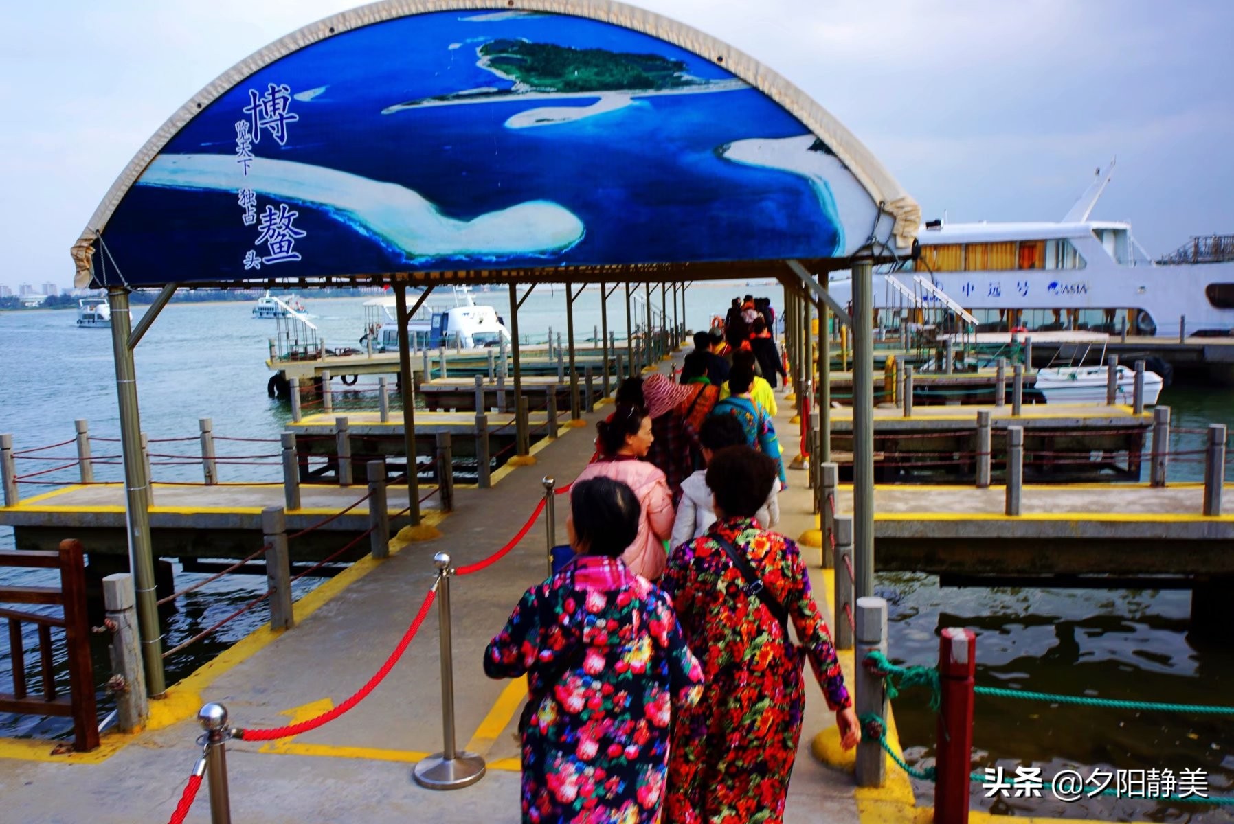 Visit Hainan's beautiful Yudai Beach and Wanquan River rafting, and ...