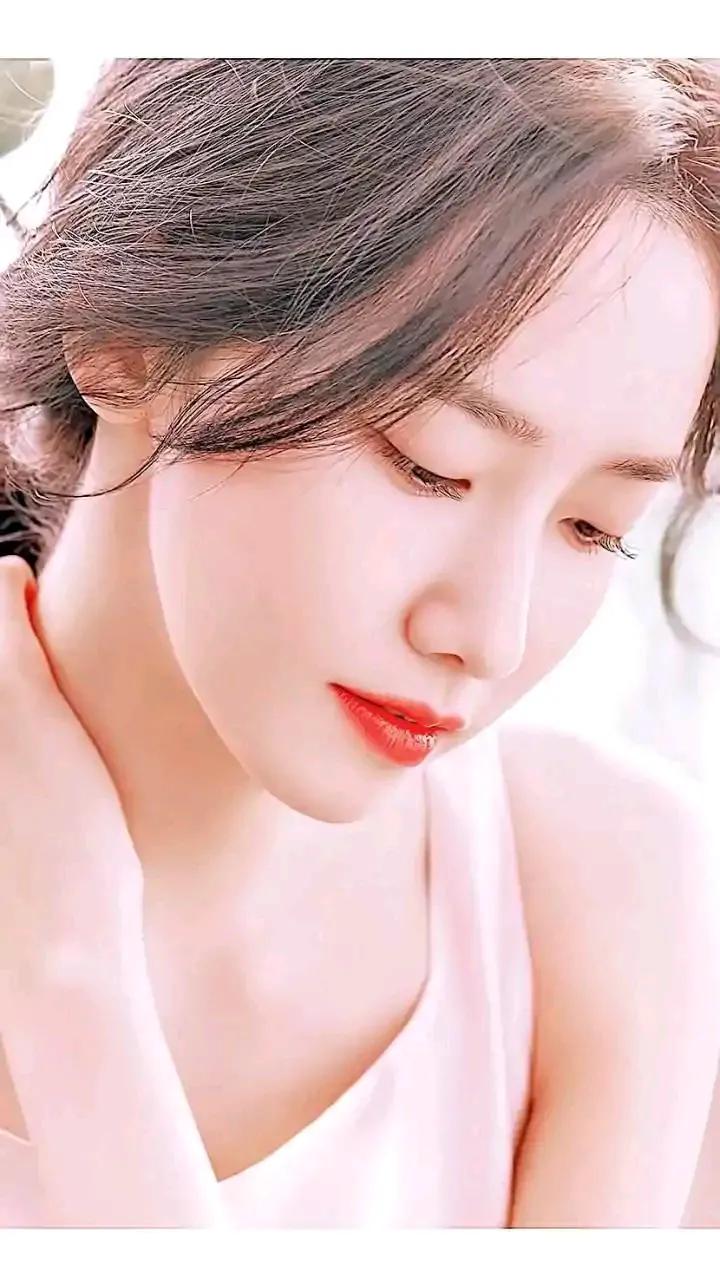 Lim Yoona-The handle of South Korea's face - iNEWS