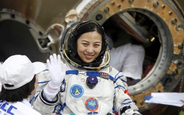 Wang Yaping is much more beautiful than a star - iNEWS