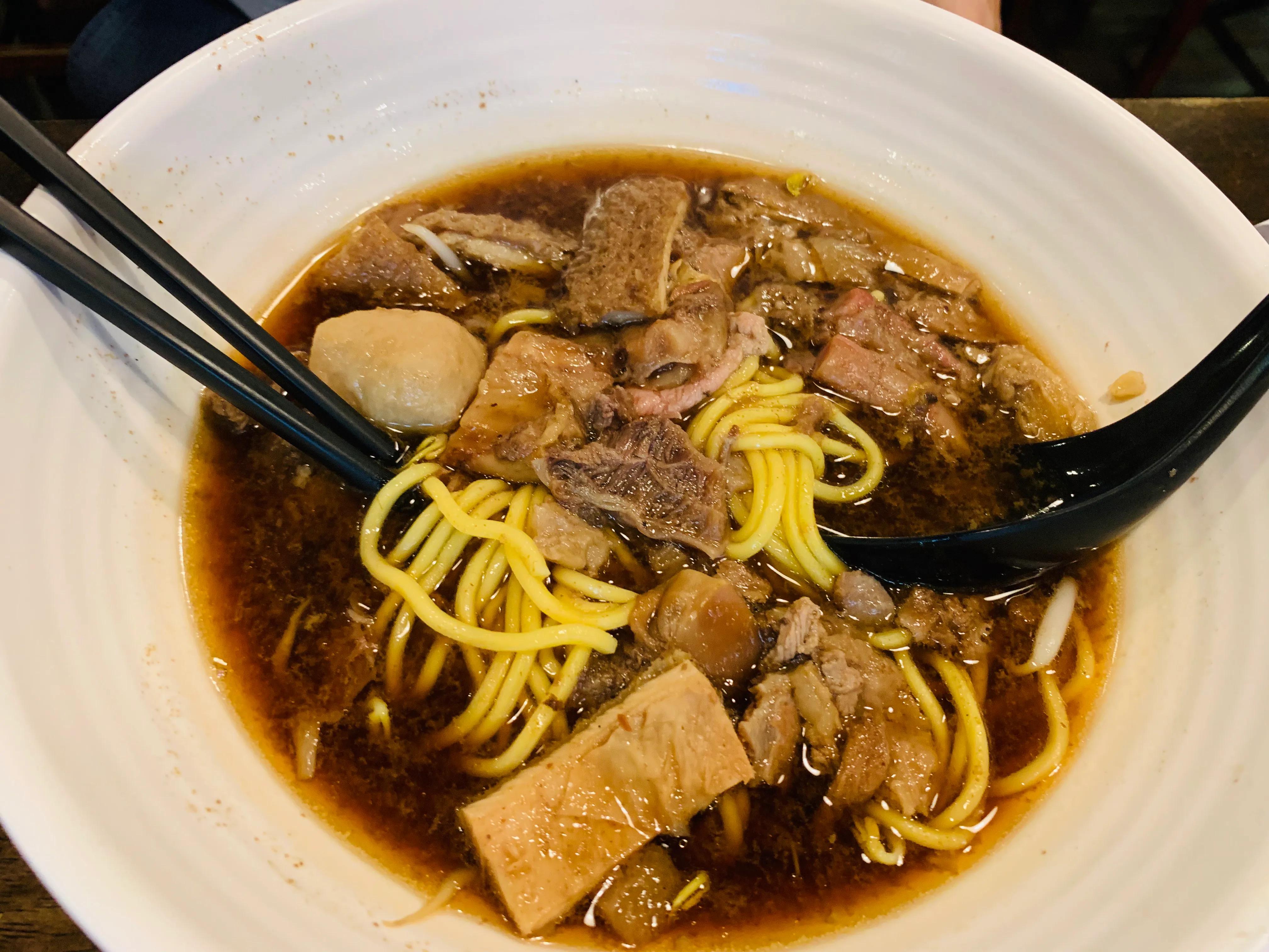 Eat All Over Singapore-Issue 32: Eating is also a memorial to ...