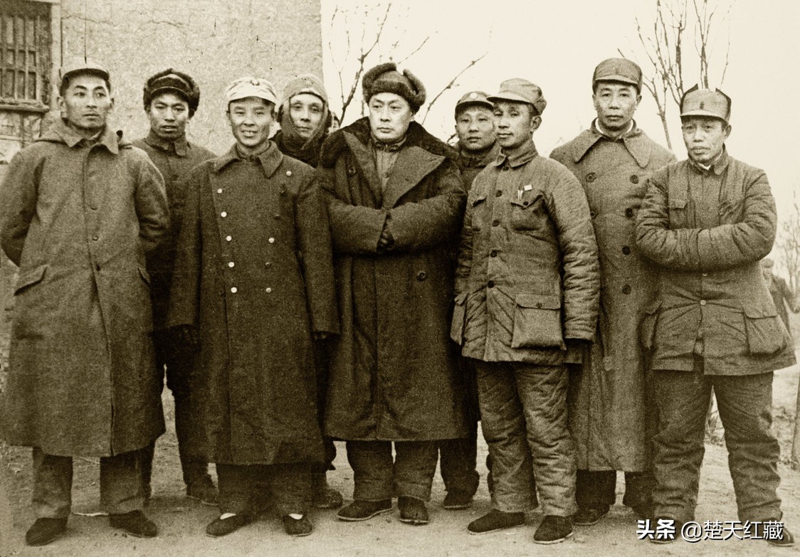 The New Fourth Army served as commanders-Commander Chen Yi (22) - iNEWS