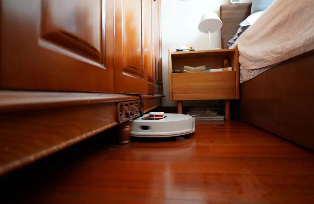 Ruimi sweeping robot meets household cleaning needs and frees hands to ...