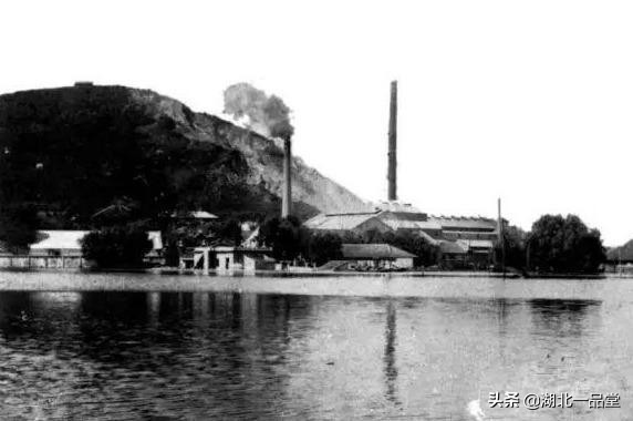 Why is the Huaxin Cement Plant built in 1946 a century-old enterprise ...
