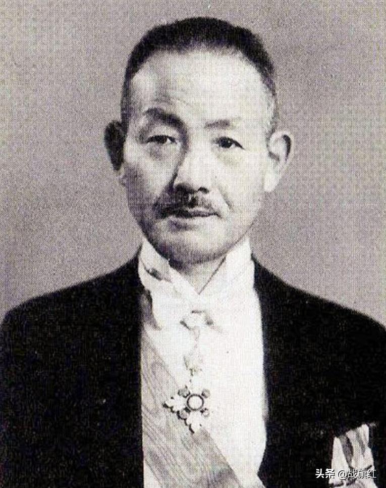 Surrendered to the Japanese army and stayed in Shanxi, and made demands ...